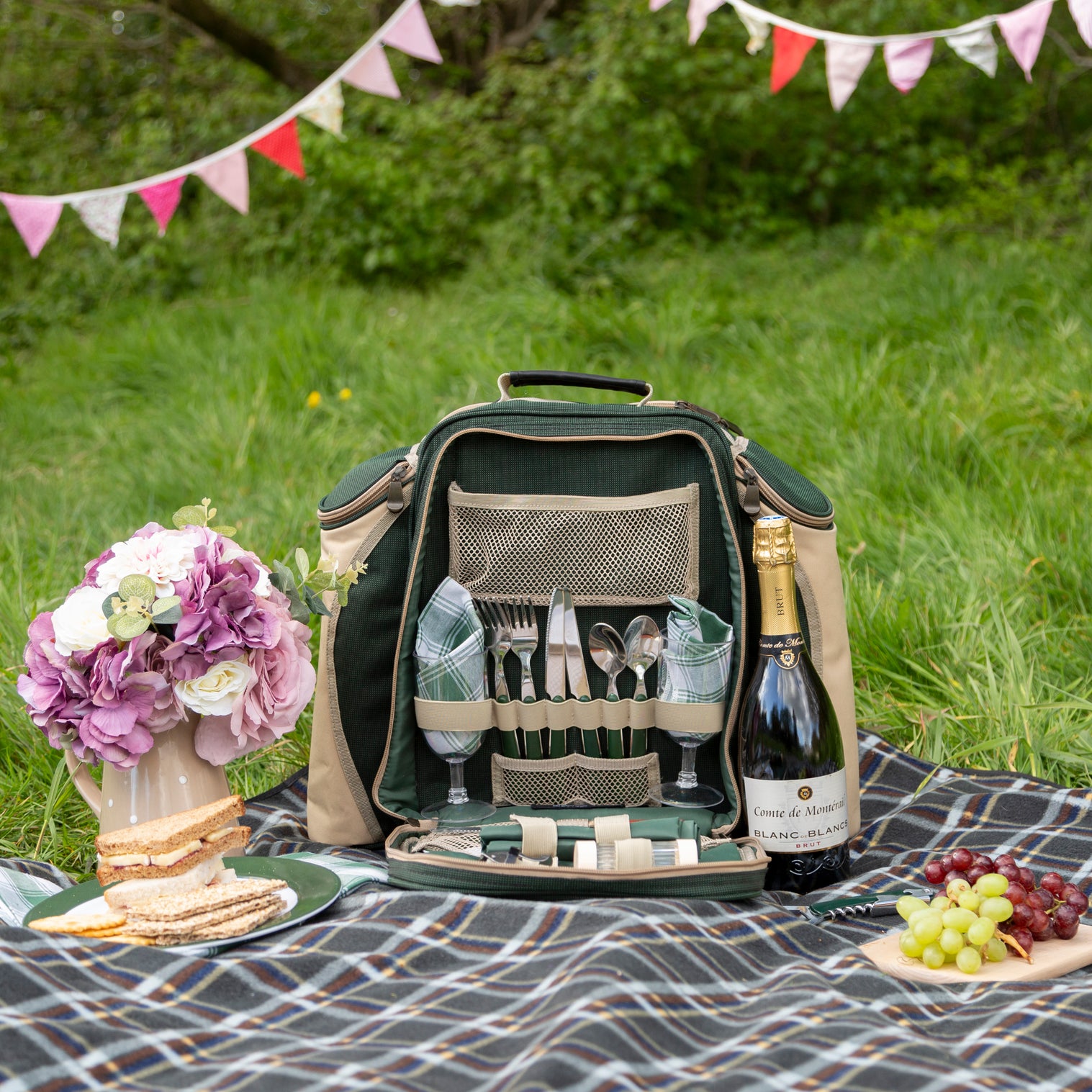 Deluxe Picnic Backpack Hamper for Two People with Matching Picnic ...